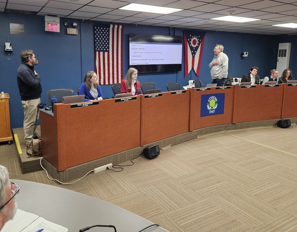 Crowd weighs in on Pledge of Allegiance at Athens City Council – Athens ...